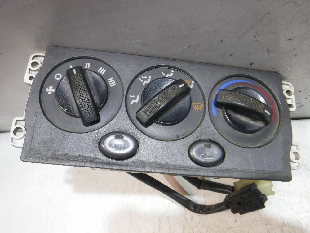 Блок управления отопителем Kia Carens 1K2C161190A