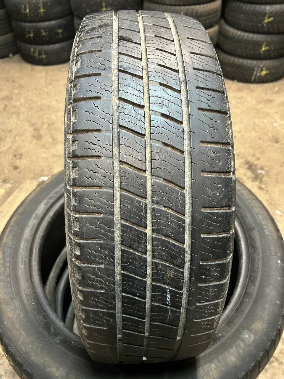 205/65 R15 102T Goodyear Cargo Vector 2 остаток:5 мм год:2008 арт:4f4c8821