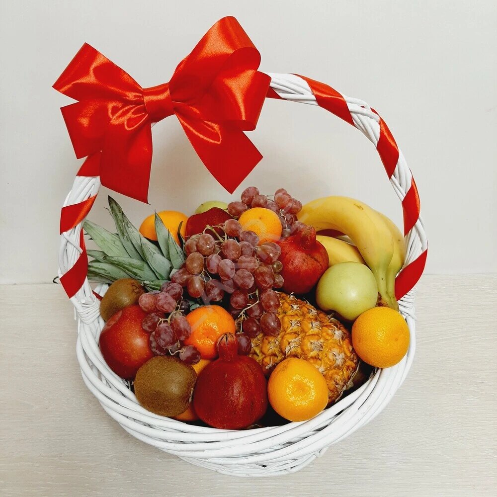 Подарочная корзина с фруктами в подарок "Фруктовый Коктейль", общий вес 7 кг