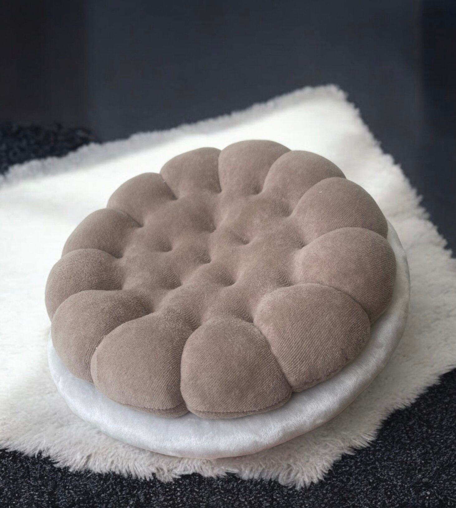 Декоративная подушка Baby.Eco.Decor `Печенье с кремом` Дизайнерская `Печенька` шоко