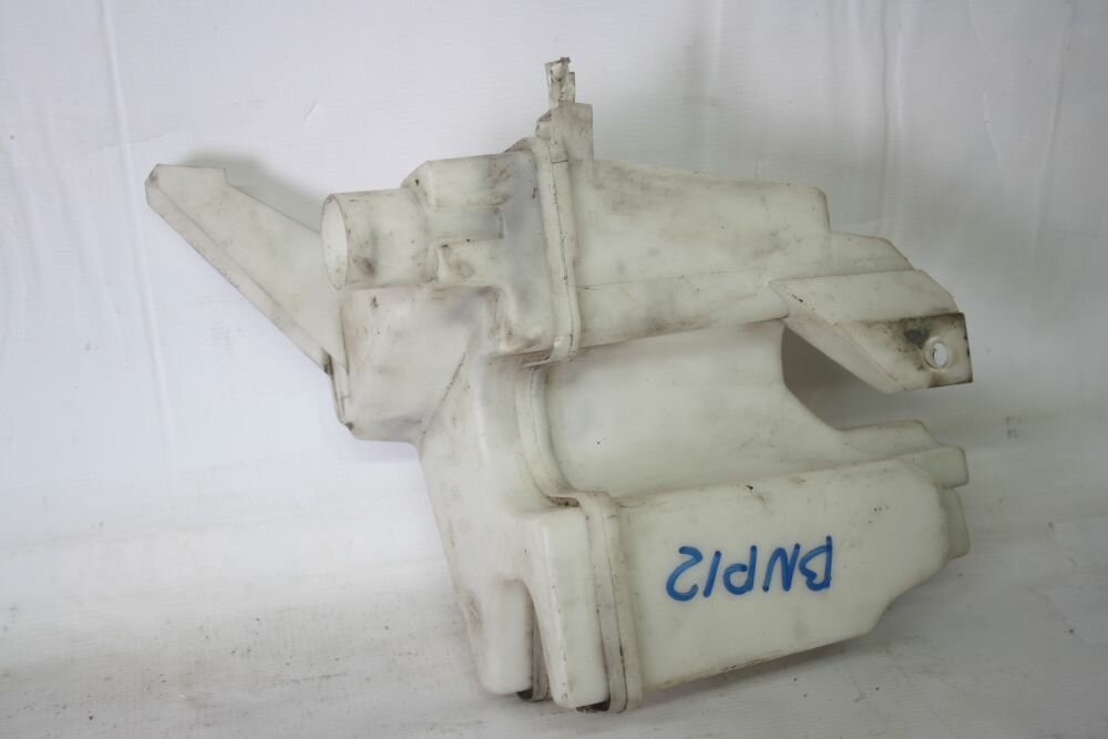 Бачок омывателя Nissan Juke I 289101KA0B