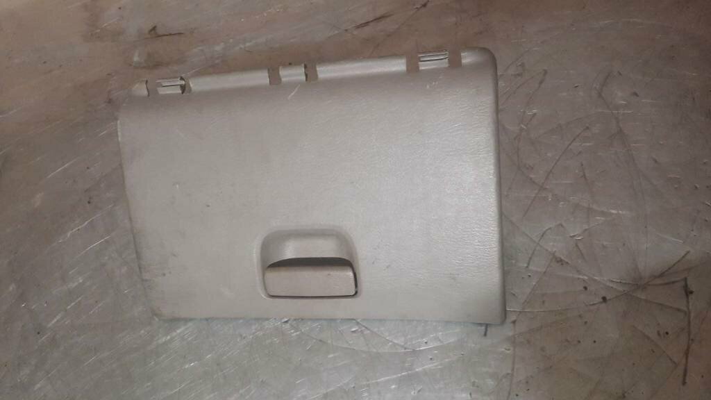 Бардачок Dodge Grand Caravan 2004 5009029AA