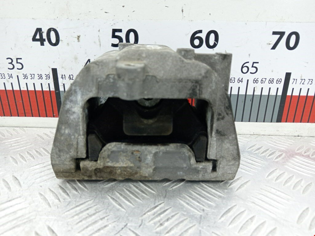 Подушка (опора) крепления двигателя Volkswagen Touran 1 1K0199555L арт. 1996293