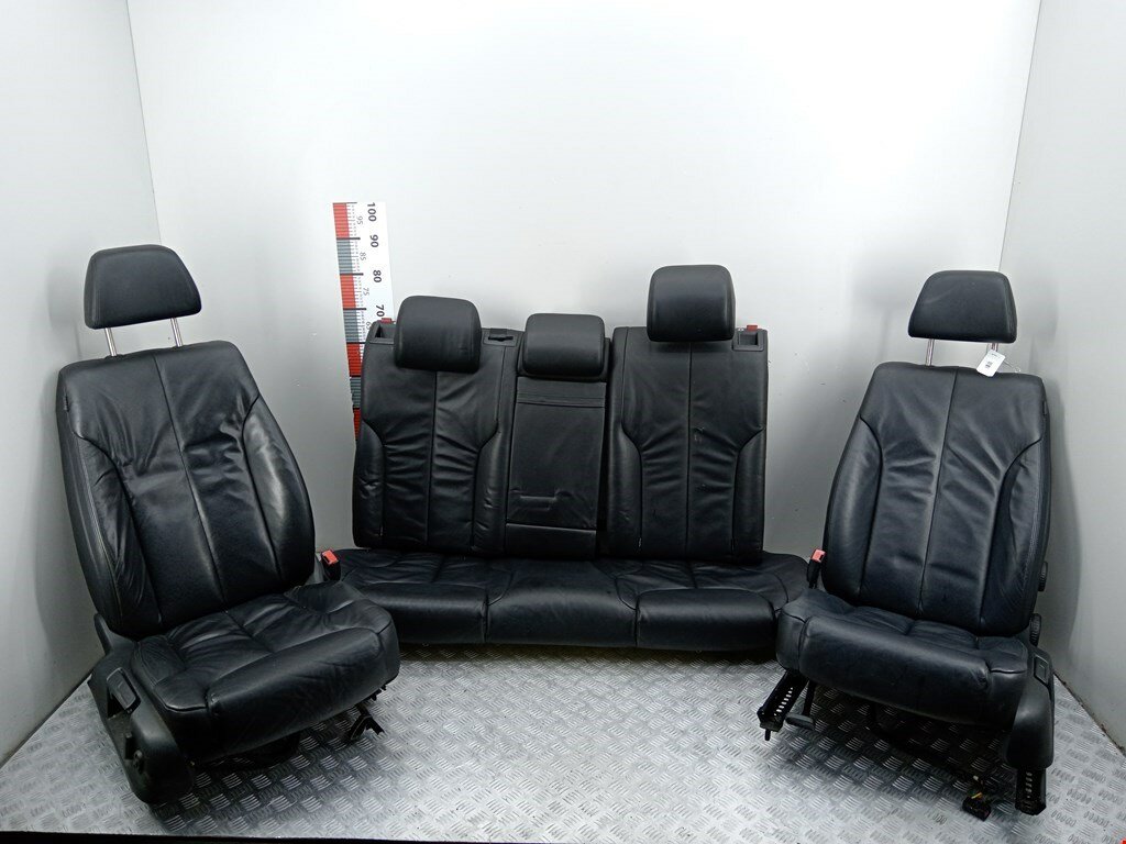 Салон (комплект сидений) Volkswagen Passat 6 3C0881105T арт. 2016337