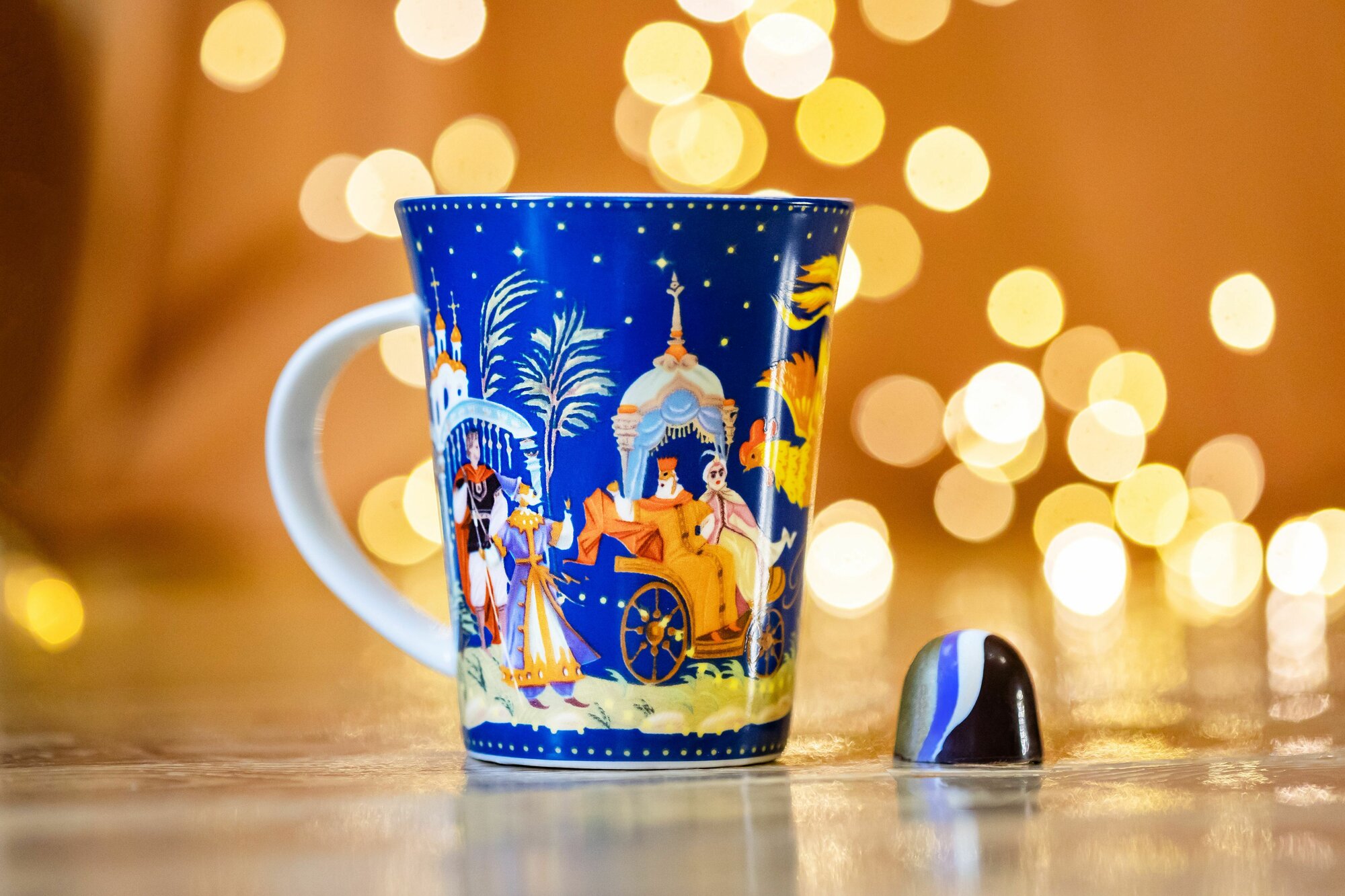 Кружка / чашка фарфоровая федерация "Русские народные сказки Пушкина: Палех" 380 мл. синяя