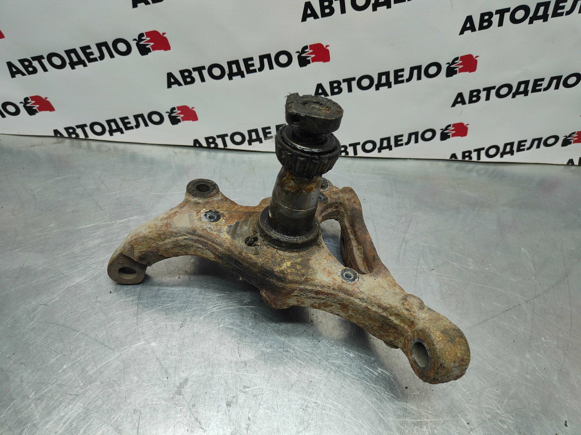 Кулак поворотный п/л Mercedes-Benz C-класс C200