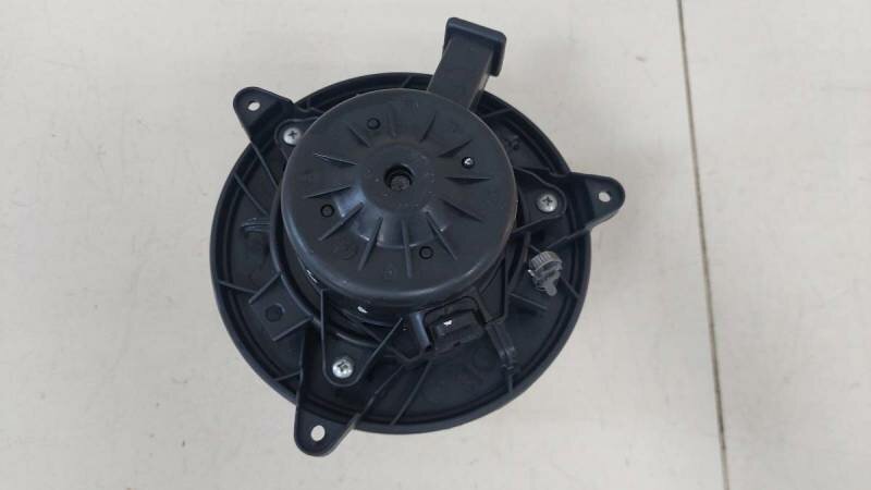 Моторчик отопителя Chevrolet Cruze J300 2009-2016 кат.номер: 13263279