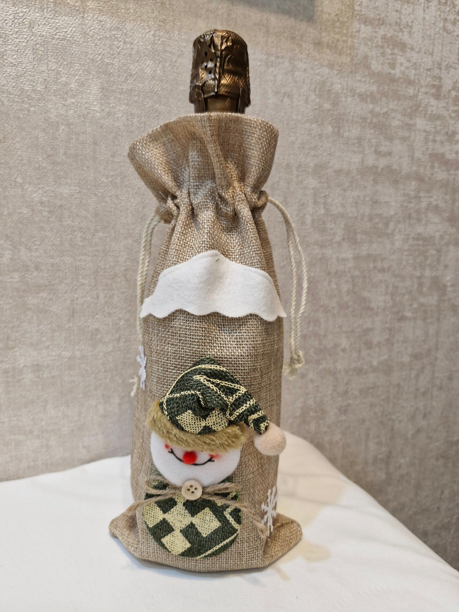 Чехол для винной бутылки на Рождество для дома 2025, бежевый снеговик ! / украшение на новый год/ рождественские подарки/ мешок для вина/ упаковка подарка