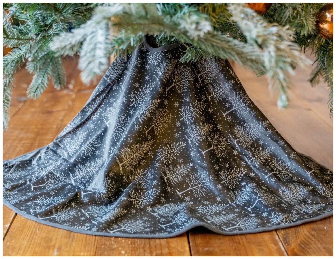 Юбка для декорирования основания ели WINTER FOREST, серая, 95 см, Купман Интернешнл (Koopman International) 767650020-1