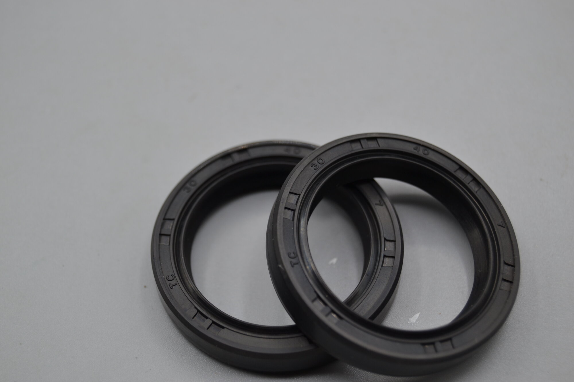 Манжеты сальники 30x40x7, (2шт)