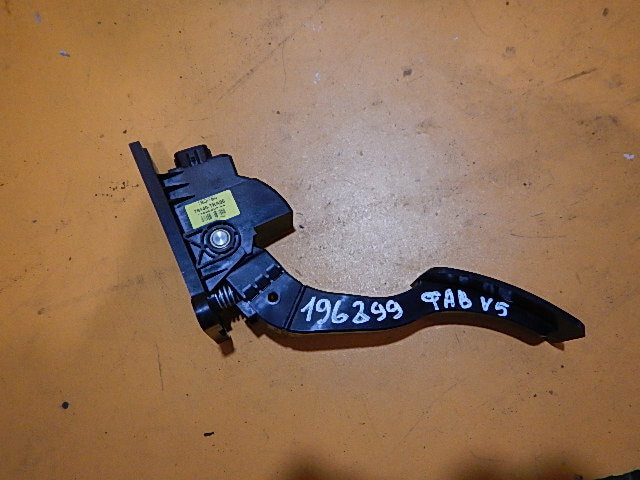 Б/У Педаль газа, FAW (ФАВ)-V5 (13-) FAW (ФАВ) V5 (13-17) С разбора. целая , электро 196899 FAW арт. 78140TKA00