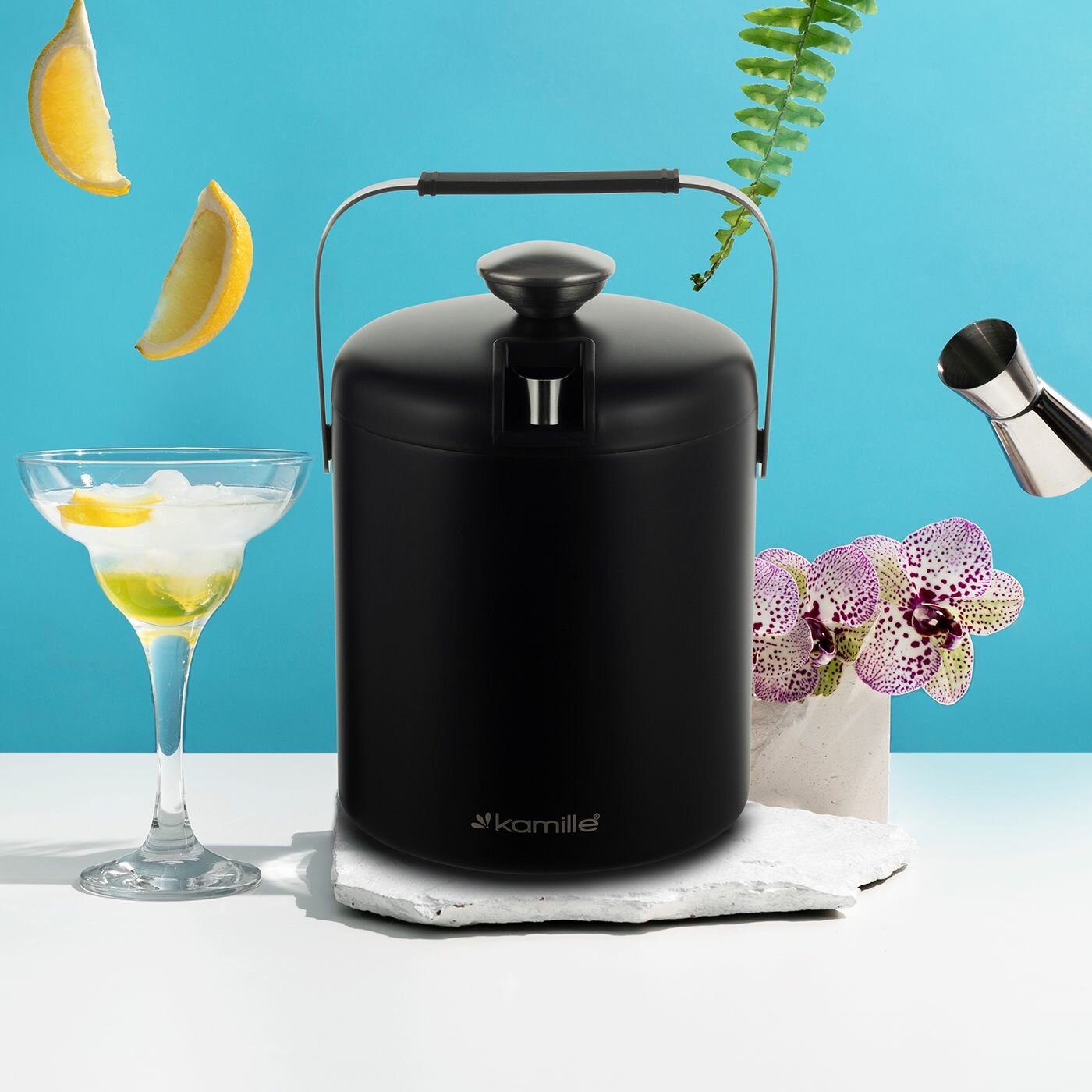 Ведро для льда объемом 1,3 л с крышкой и щипцами Kamille.