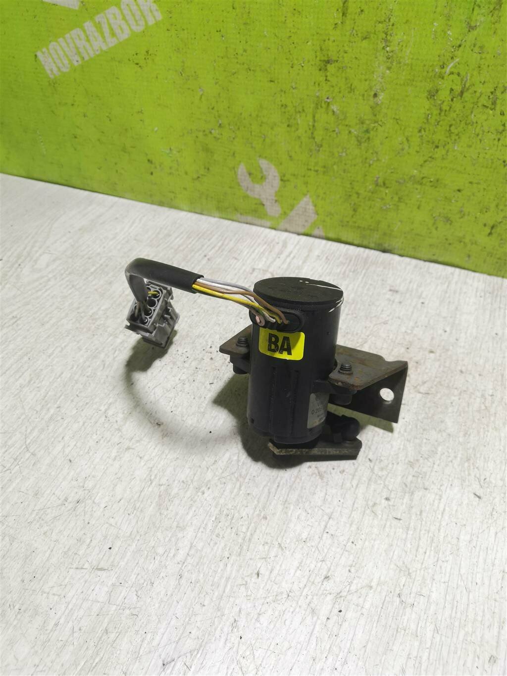 Датчик положения педали акселератора Opel Omega B 1994-2003