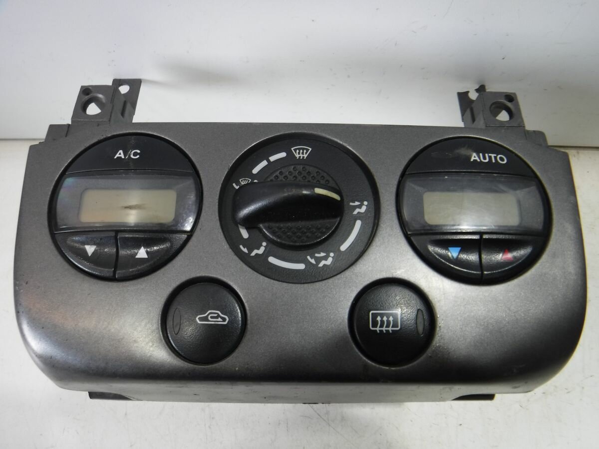 Блок управления отопителем Nissan Primera P11 рестайлинг (1999—2002) 275109F600