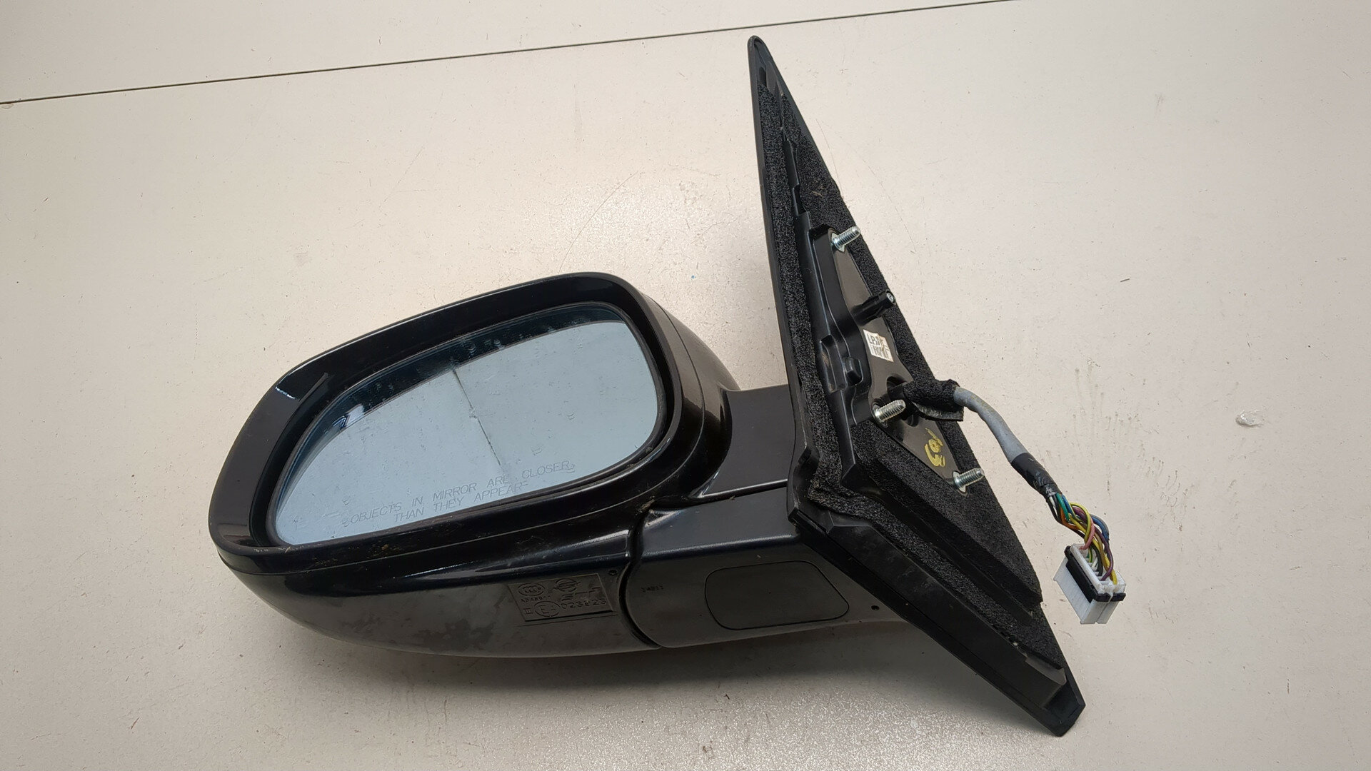 Зеркало боковое левое SsangYong Rexton Б/У