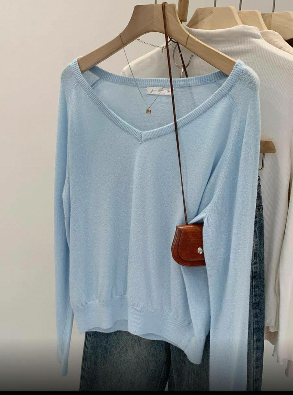 Джемпер  V вырез, с блестками