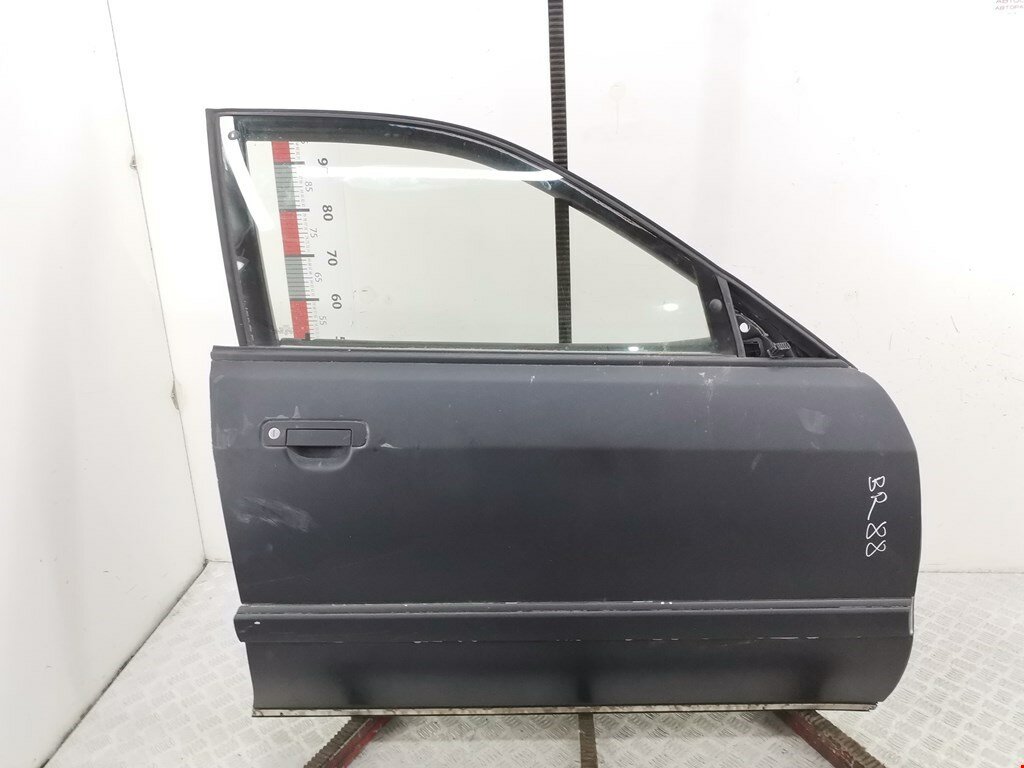 Дверь передняя правая Audi A8 D2 4D0831052E арт. 1835747