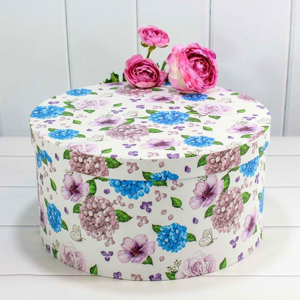 Подарочная коробка Цветы серени 22,5*12,8см круглая