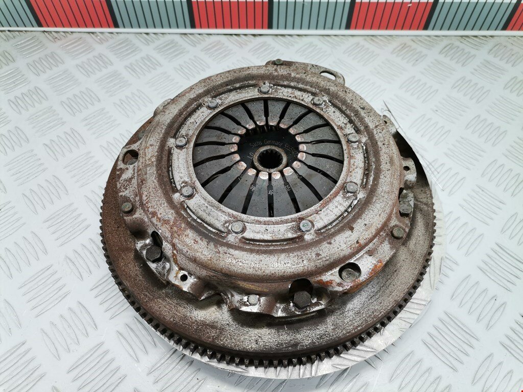 Маховик (демпфер сцепления) Opel Corsa D 55572815 арт. 2020554