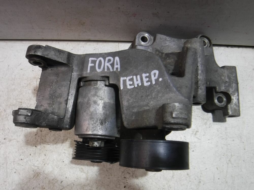 Кронштейн генератора Chery Fora A21 486FC3701118