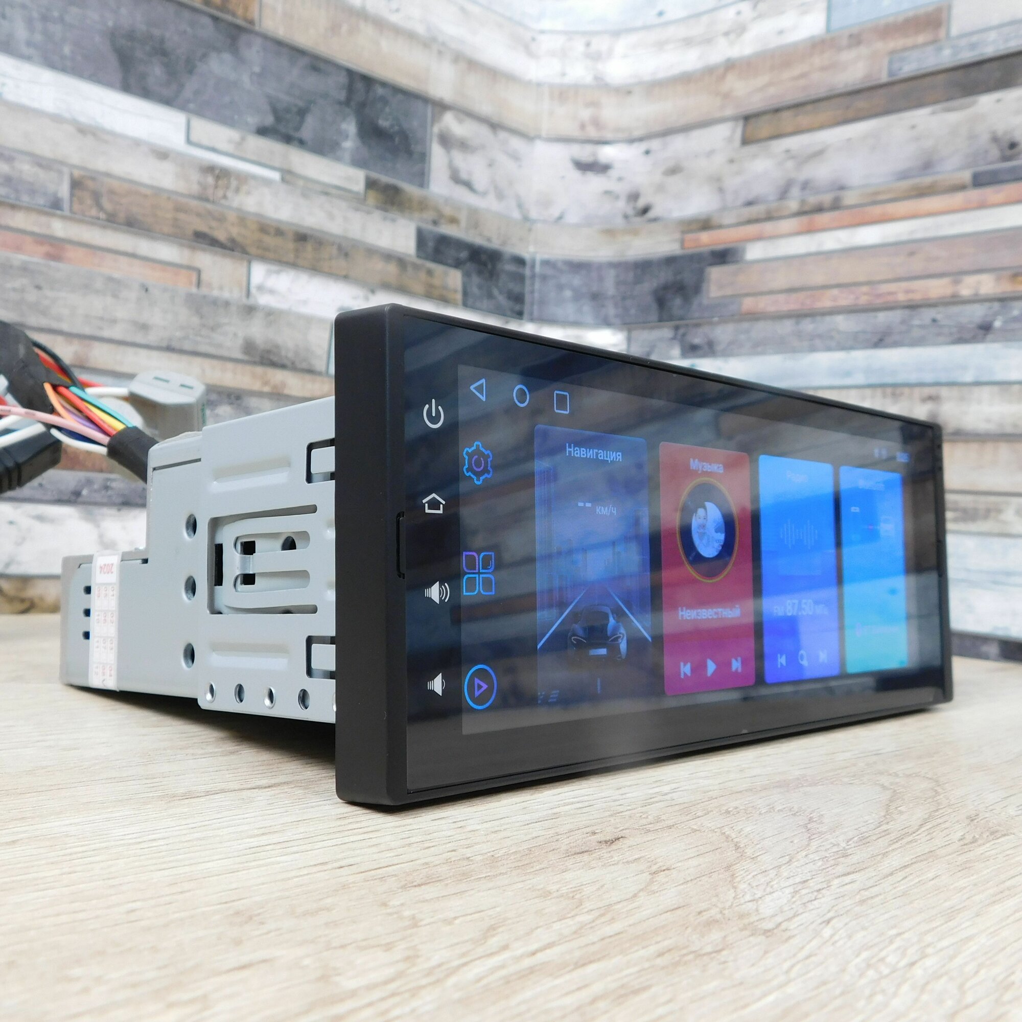 Автомагнитола Carlive A10, Android 13, 2gb/32gb, 1 DIN, GPS, WI-FI, BT, дополнительный выход на микрофон.