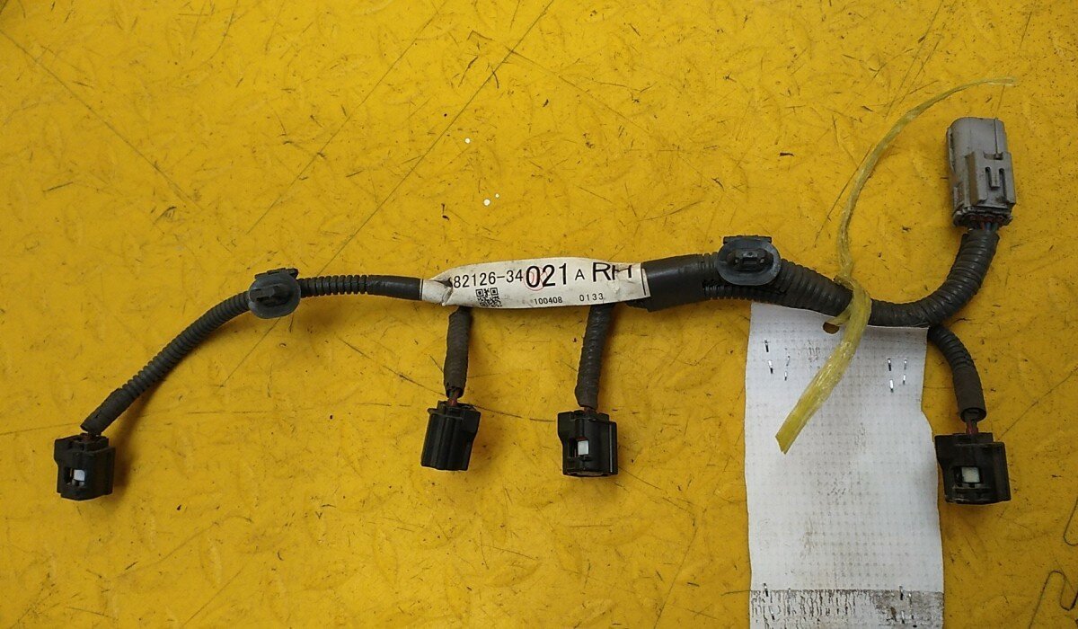 Проводка (коса) Tundra Toyota 8212634021A