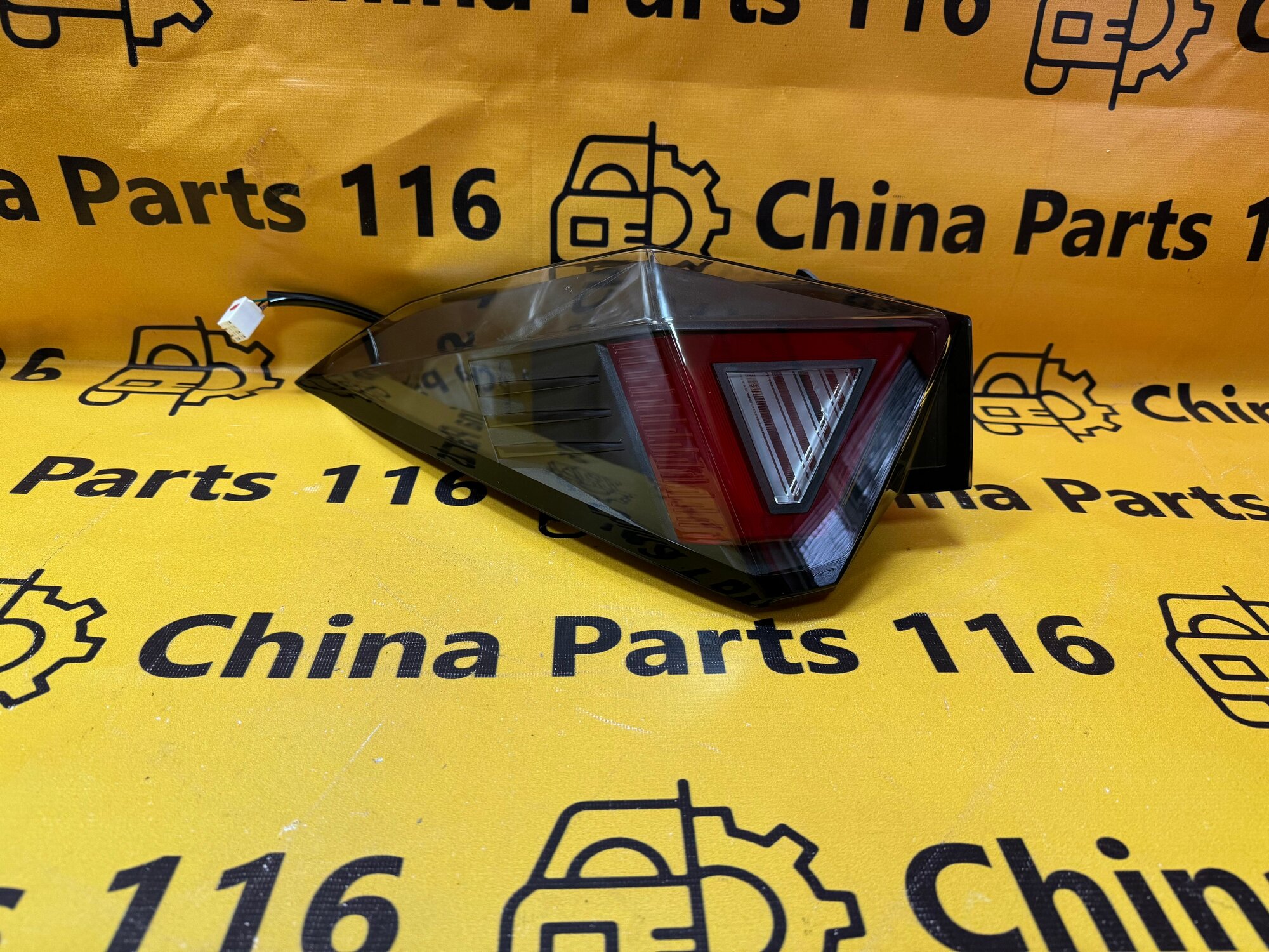 Задний фонарь в левое крыло GAC GS3