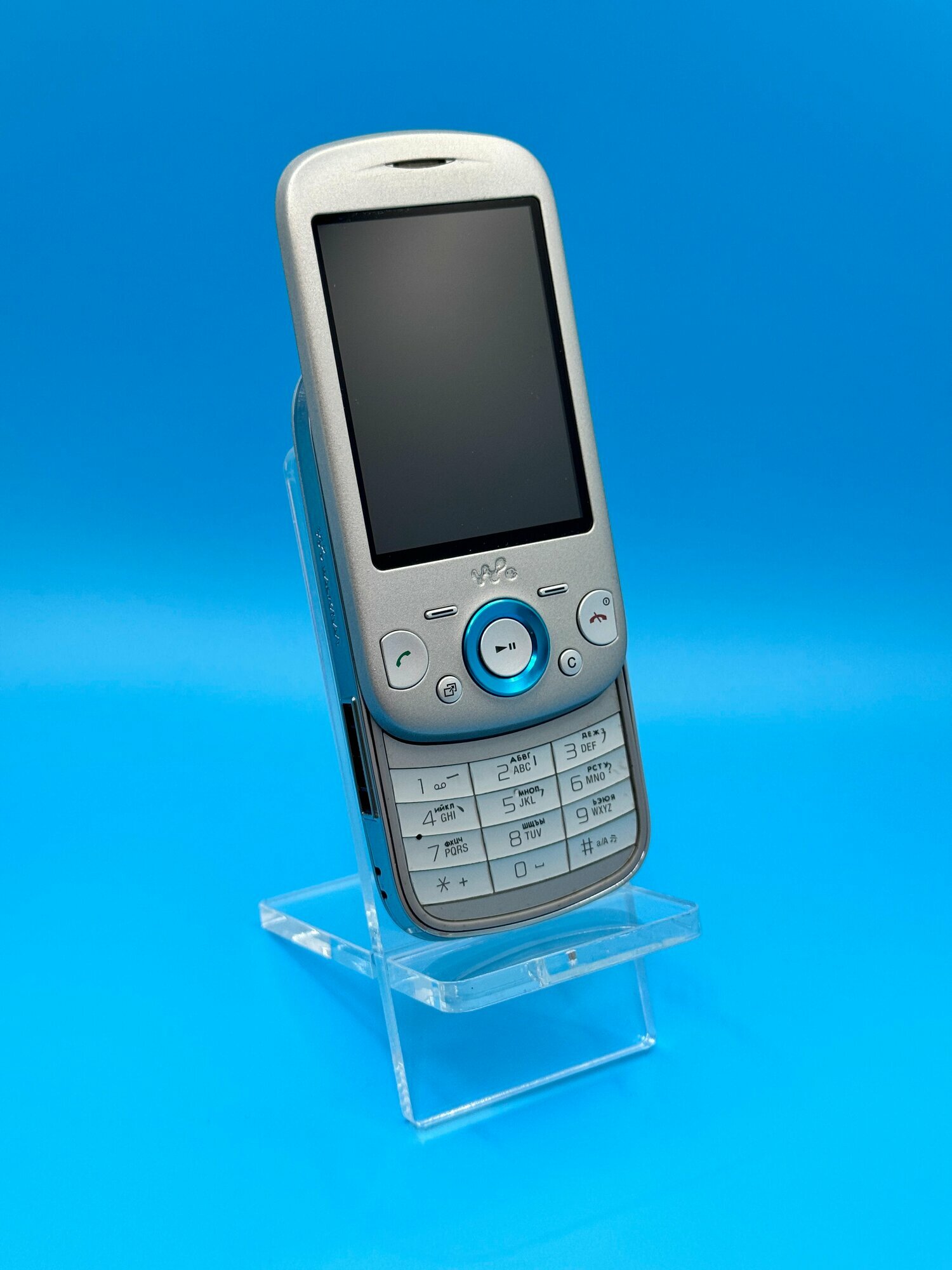 Мобильный телефон Sony Ericsson Zylo W20i