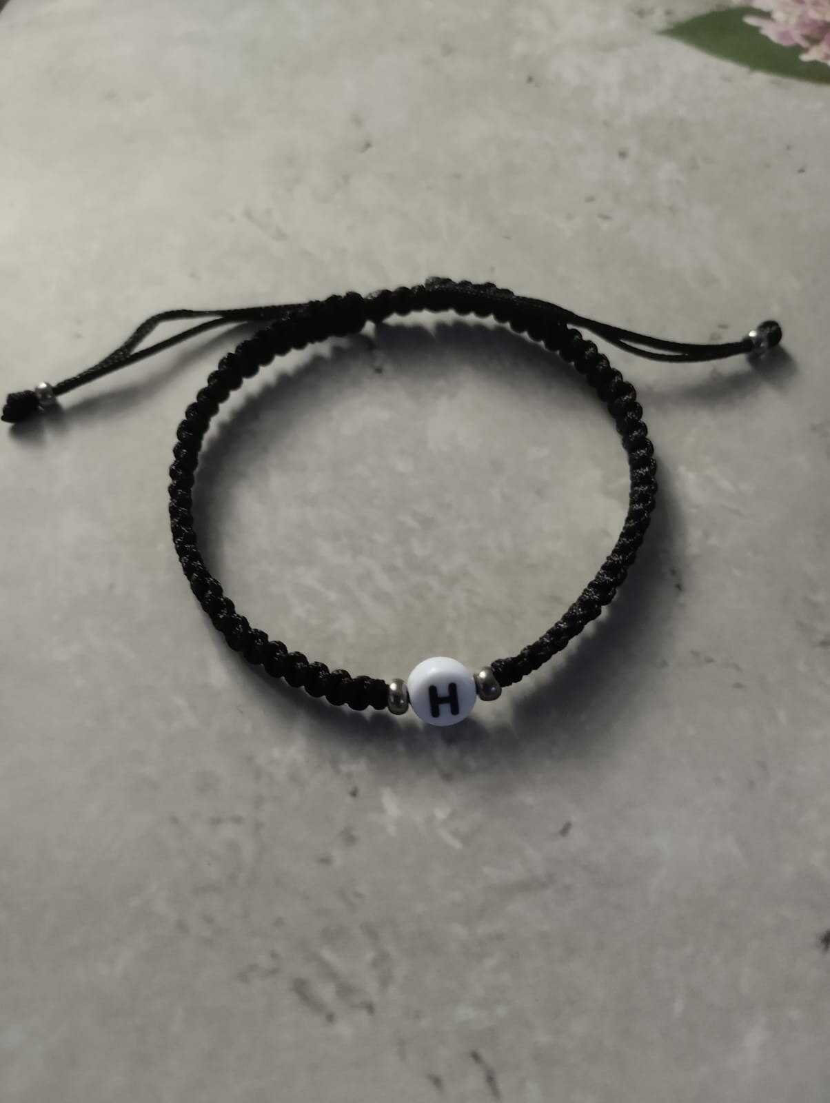 Плетеный браслет