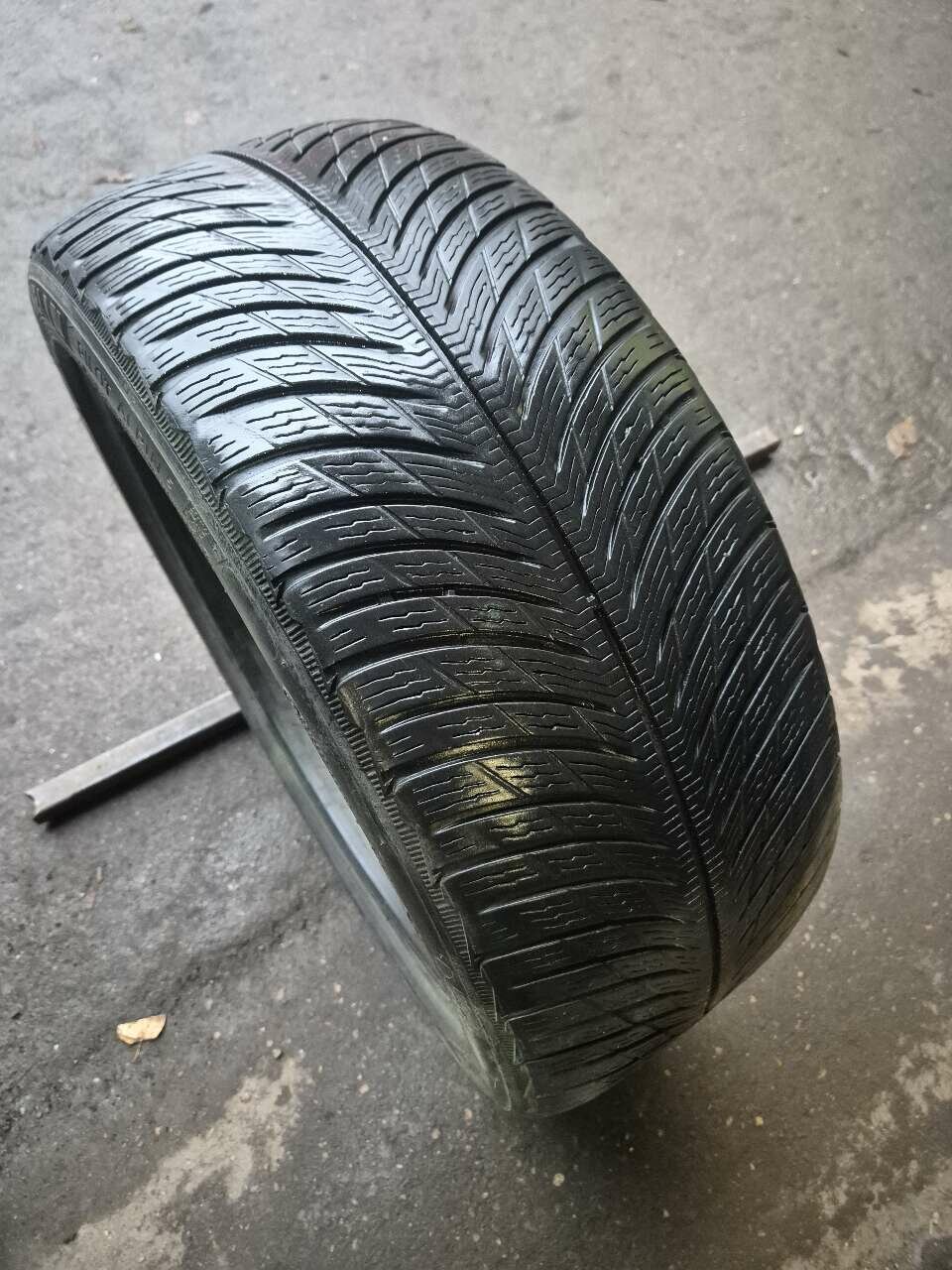 235/40 R19 96W Michelin Pilot Alpin 5 остаток:5.5 мм год:2019 арт:28f0eda3