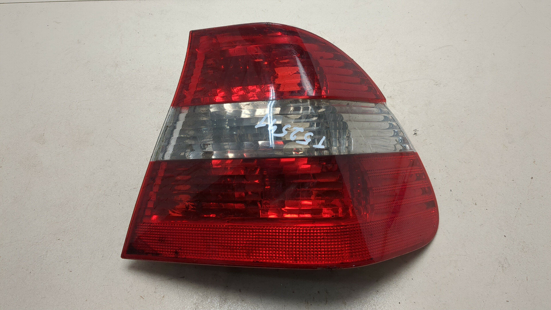 Фонарь (задний) правый BMW 3 E46 Б/У