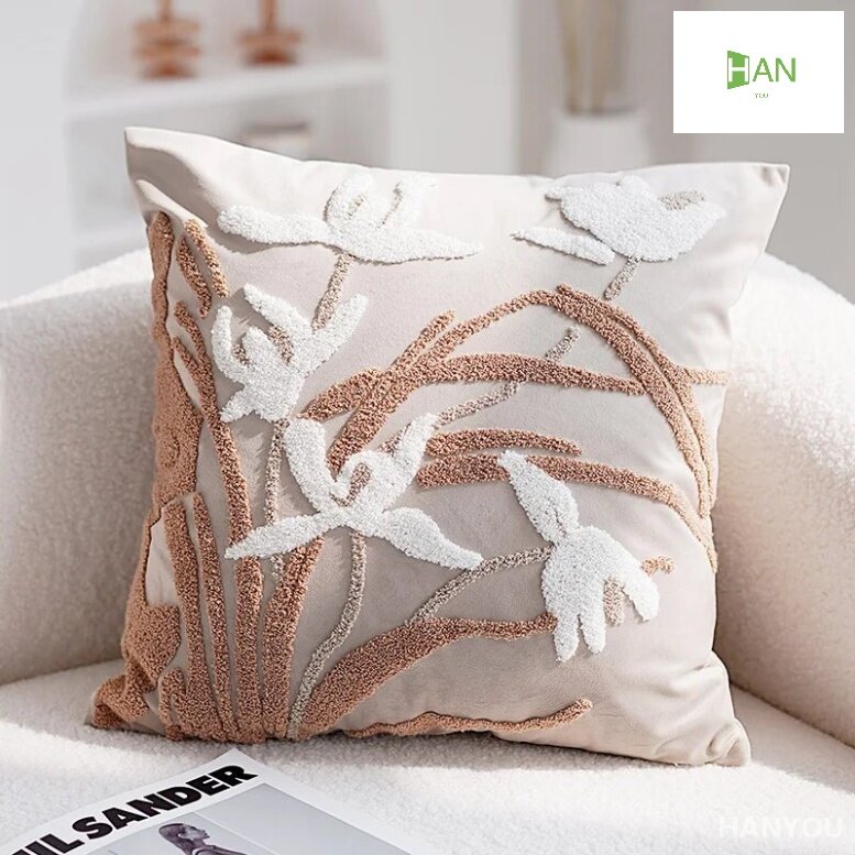 Эксклюзивная наволочка 45x45 см от efundeal с вышивкой из бархата, оттенок Beige orchid
