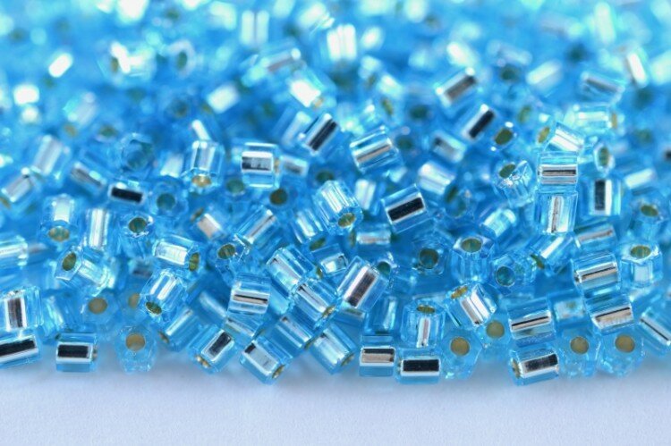 Бисер японский TOHO Hexagon шестиугольный 11/0 #0023 аквамарин, серебряная линия внутри, 5 грамм