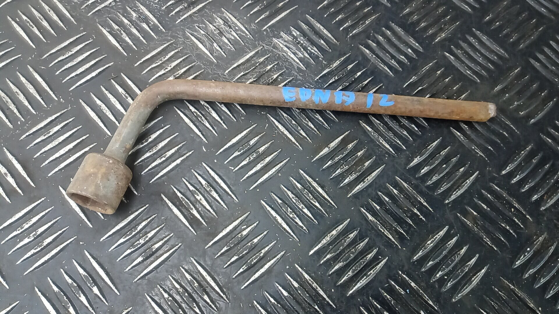 Ключ колесный NISSAN ALMERA N16