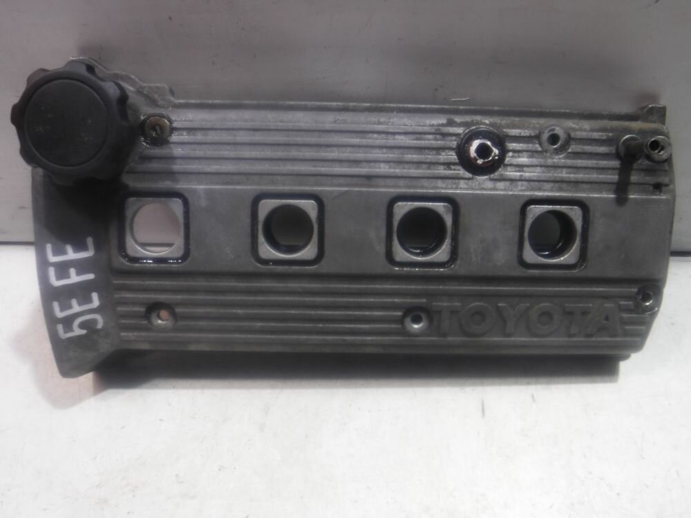 Крышка головки блока Toyota Corsa 1120111030