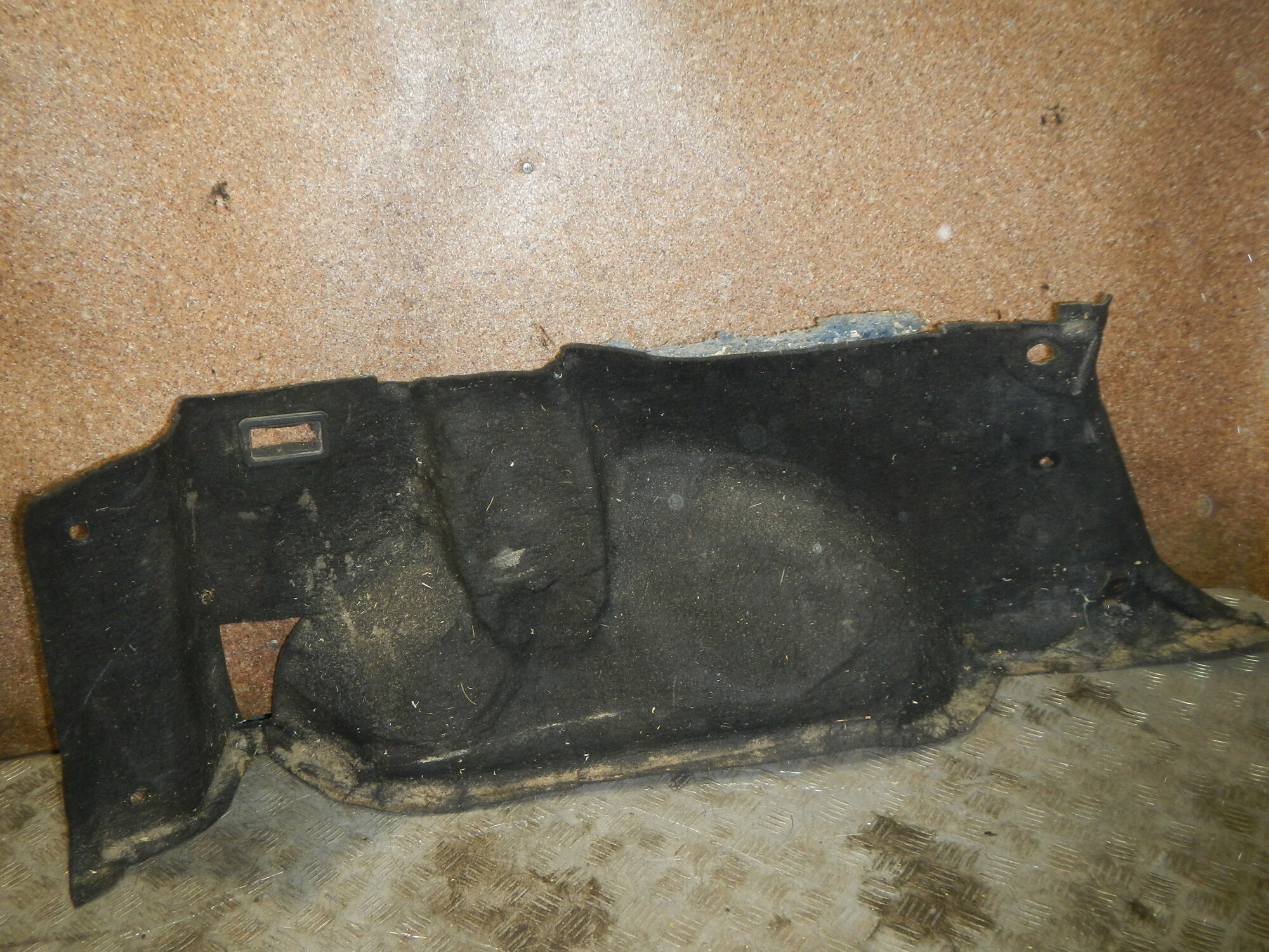 Б/У Обшивка багажника, ВАЗ (VAZ)-LADA LARGUS (ларгус) LADA LARGUS (Ларгус) левая, пассажирская Грязная, потертости. 51224...