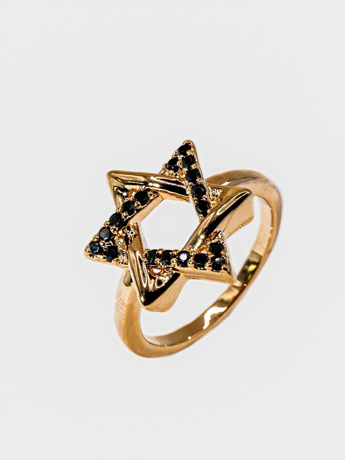 Кольцо, фианит