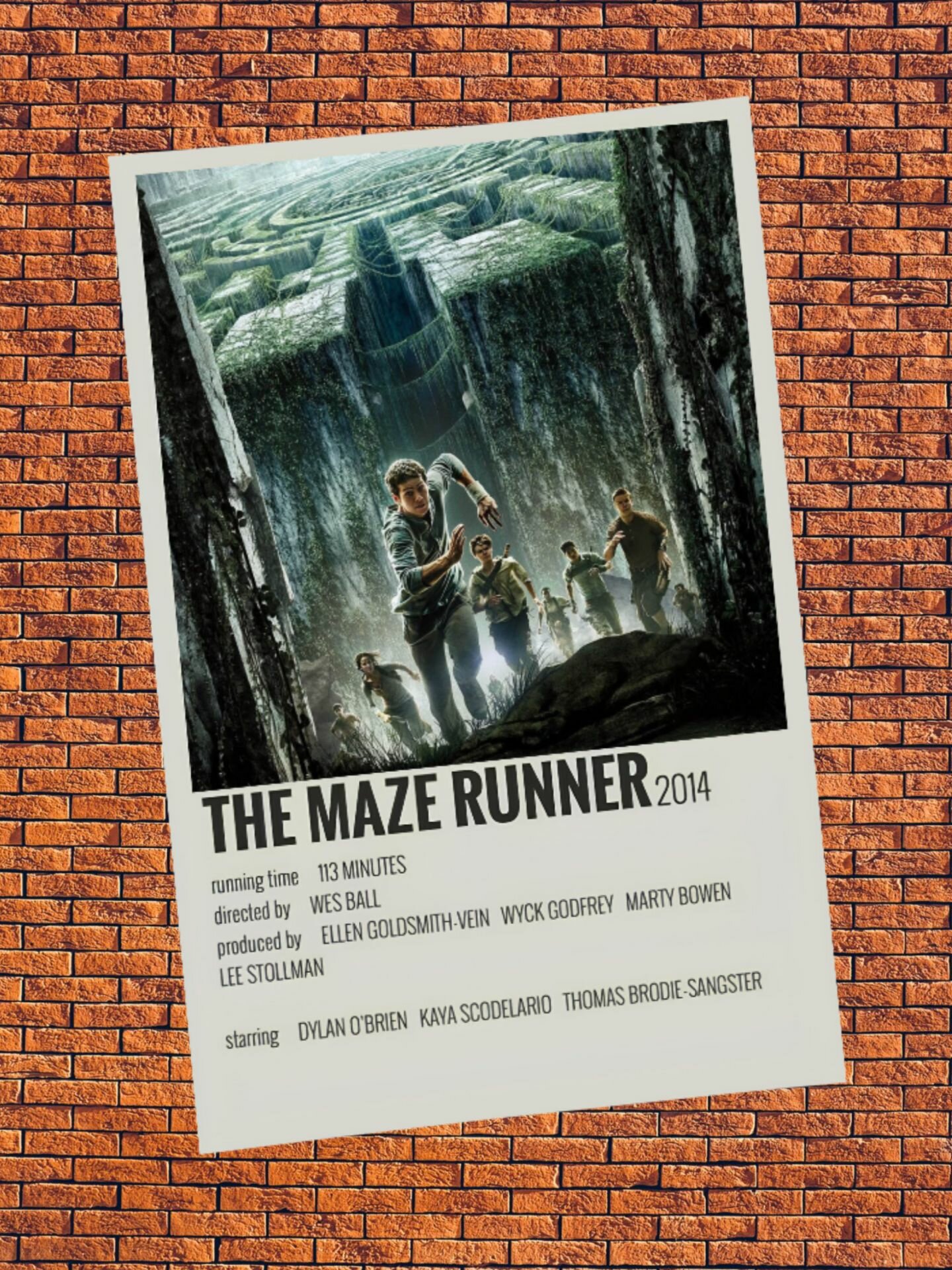 Постер "Бегущий в лабиринте" в стиле "полароид", формат А3, 297 х 420 мм, глянцевый