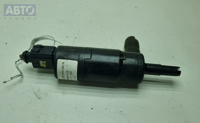 Насос (моторчик) омывателя фар Volkswagen Passat B5+ (GP)