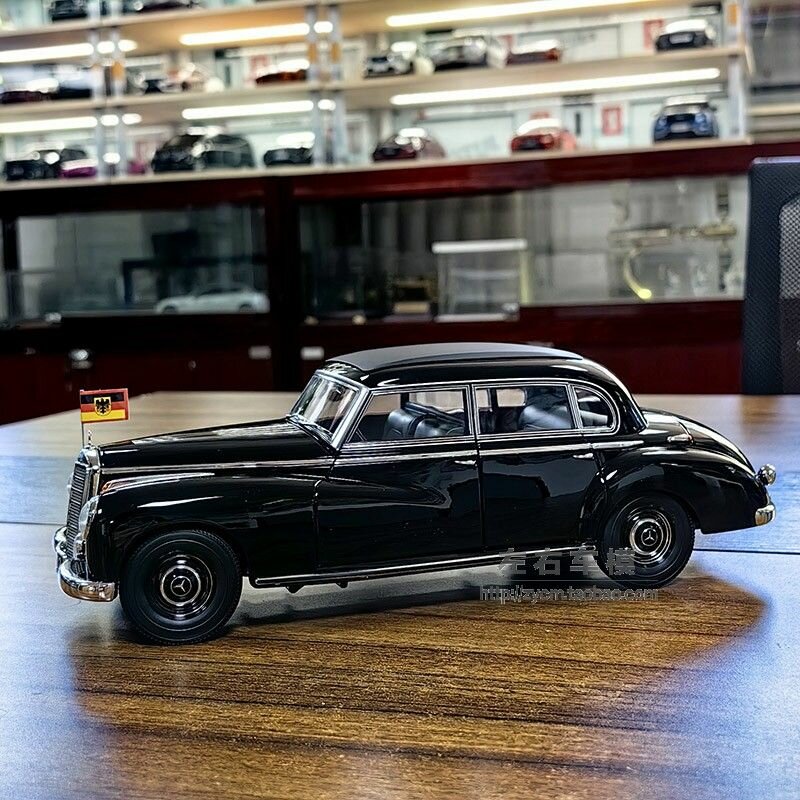 Классический автомобиль - S-Class первого поколения Модель Mercedes-Benz 300S W186 Presidential Limousine в масштабе 1:18 от Norev, изготовленная из литого под давлением металла