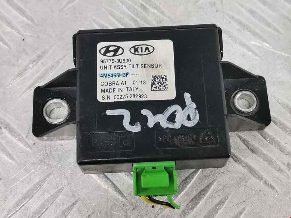 Датчик наклона (крена) кузова Kia Sportage 3 (SL) 957753U900 арт. 1693085