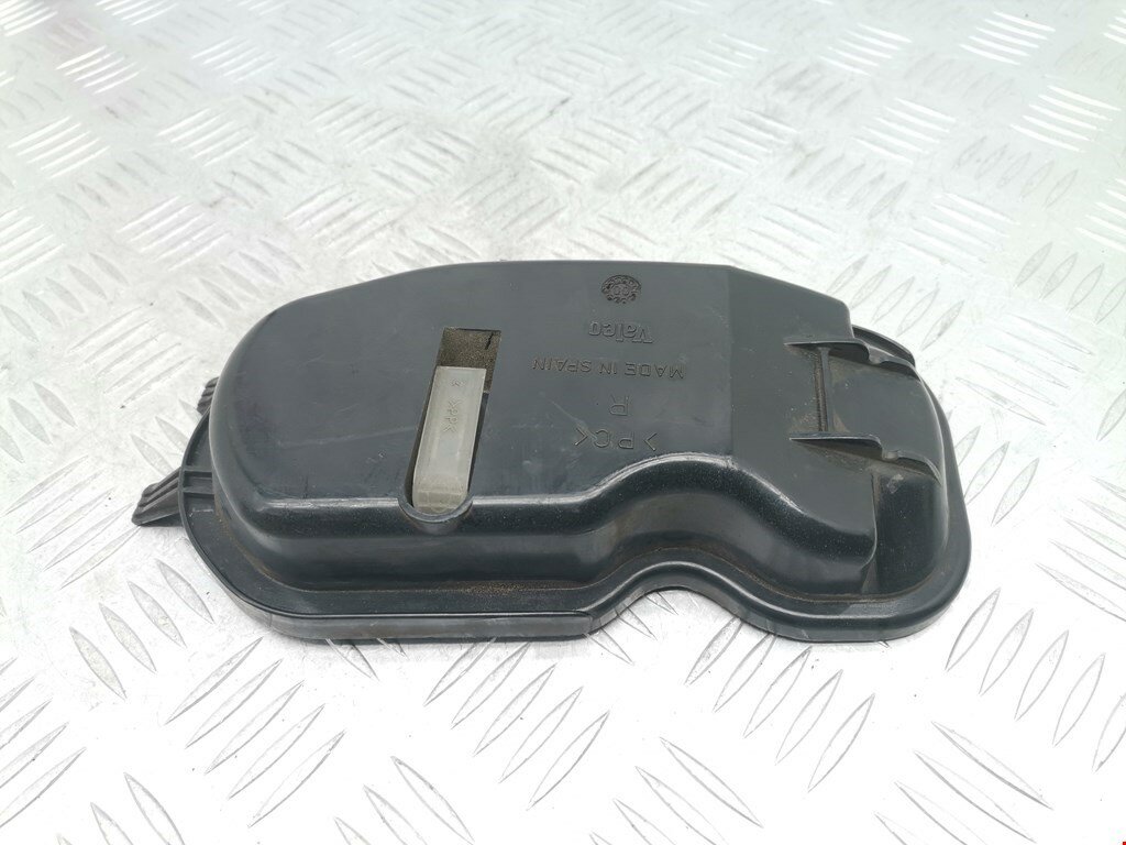 Крышка (заглушка) фары правой Volkswagen Polo 3 арт. 1776679
