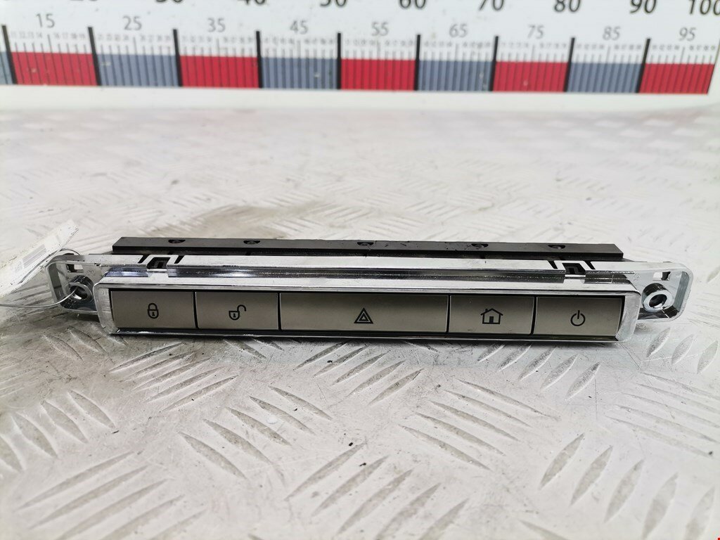 Кнопка аварийной сигнализации Jaguar XF (X250) 8X2311B850AB арт. 1759090