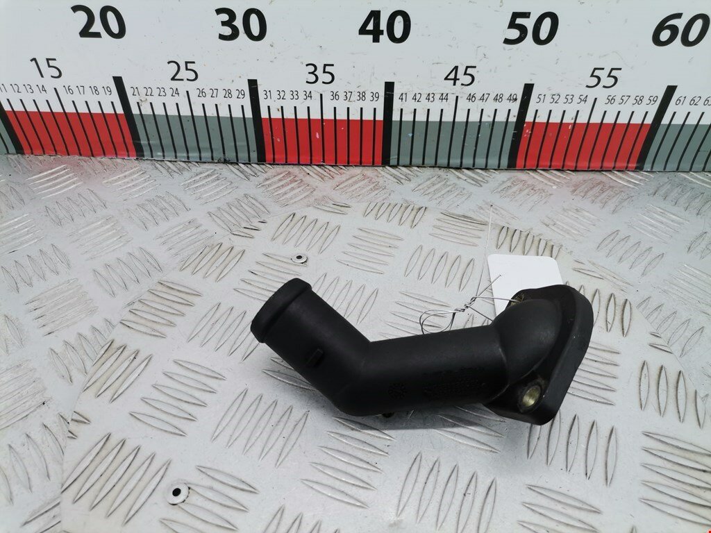 Корпус термостата Volkswagen Bora(Jetta) 06A121121C арт. 1804890