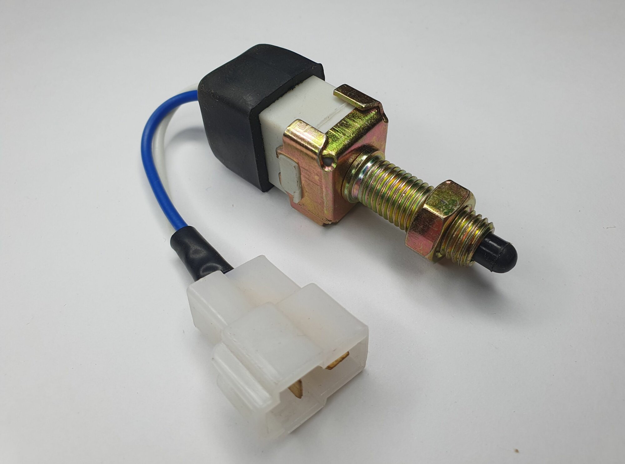 Датчик стоп сигнала Great Wall Deer [2.2 8V 5MT пикап 4X4] 4134023D01