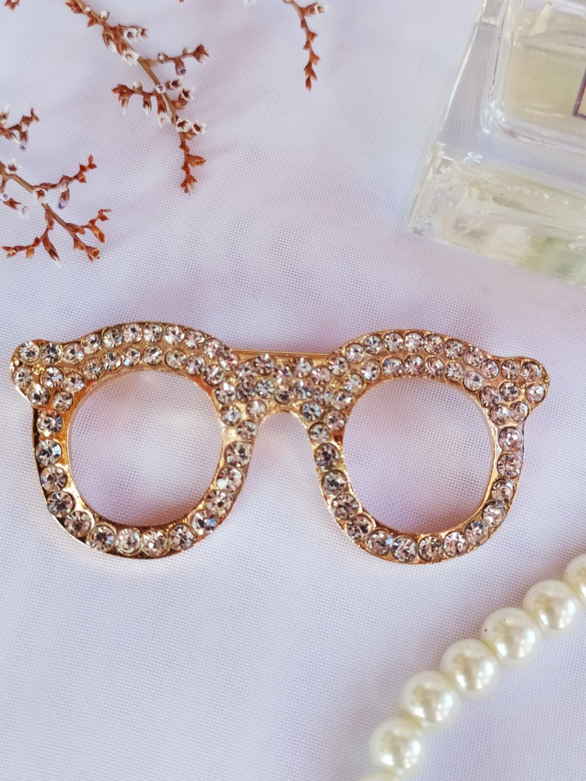 Брошь, стразы