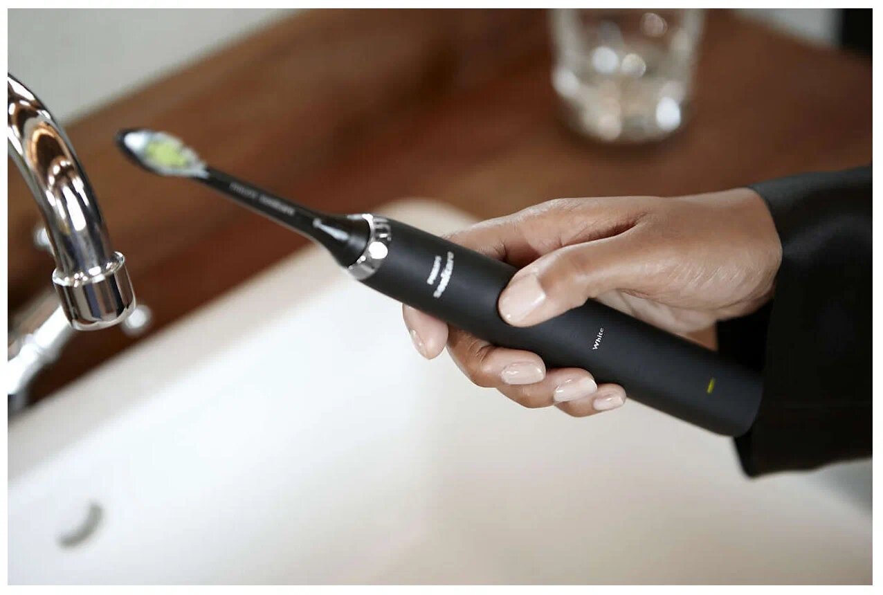 Philips Sonicare DiamondClean HX9352 04 BOOMHiT