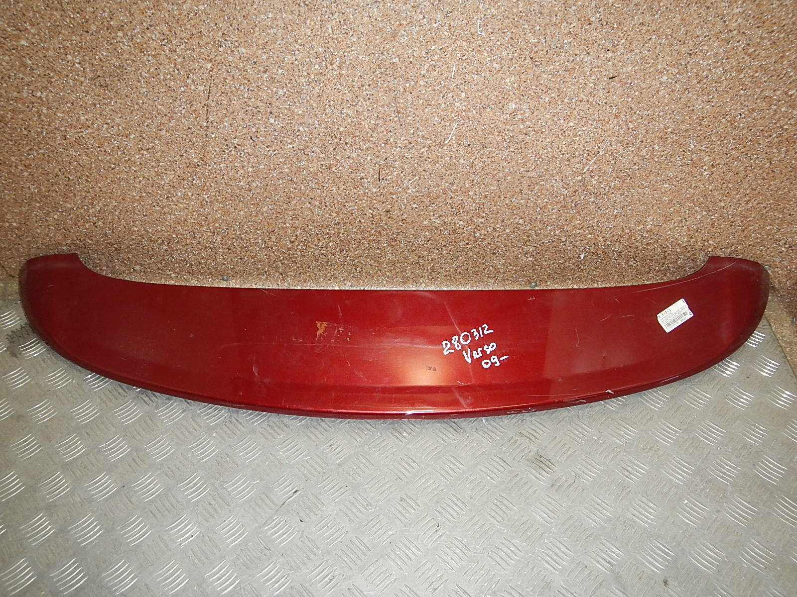 Б/У Спойлер (дефлектор) багажника, Toyota (Тойота)-VERSO (09-) TOYOTA VERSO (09-) Царапины. 280312 TOYOTA арт. 768760F02...