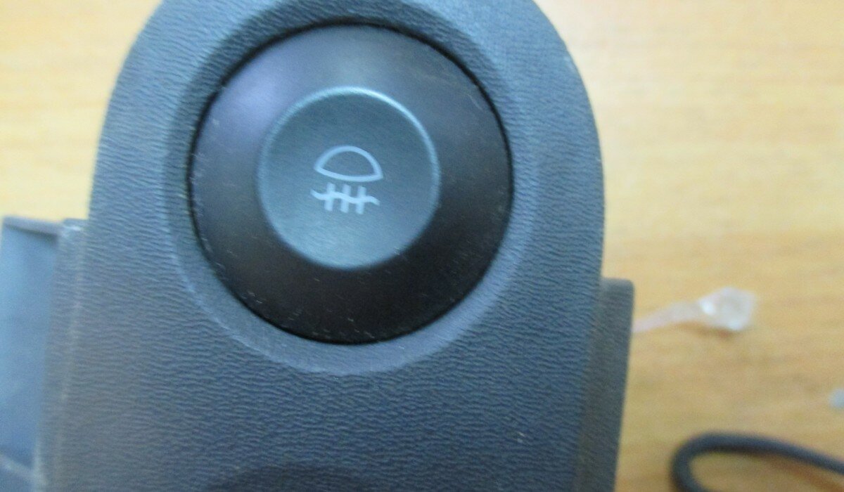 Кнопка многофункциональная Colt (Z3) Mitsubishi 8614A079