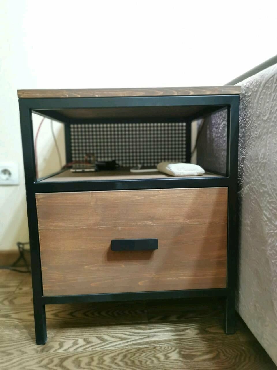 Прикроватная тумба "EasyLOFT" в стиле лофт, 40х40х50 см.